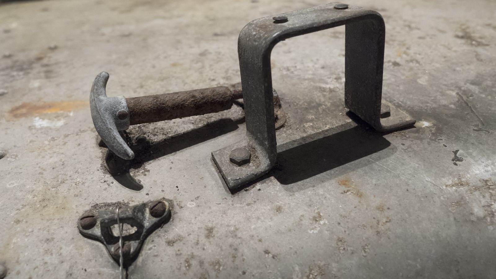 » 首台量產重光