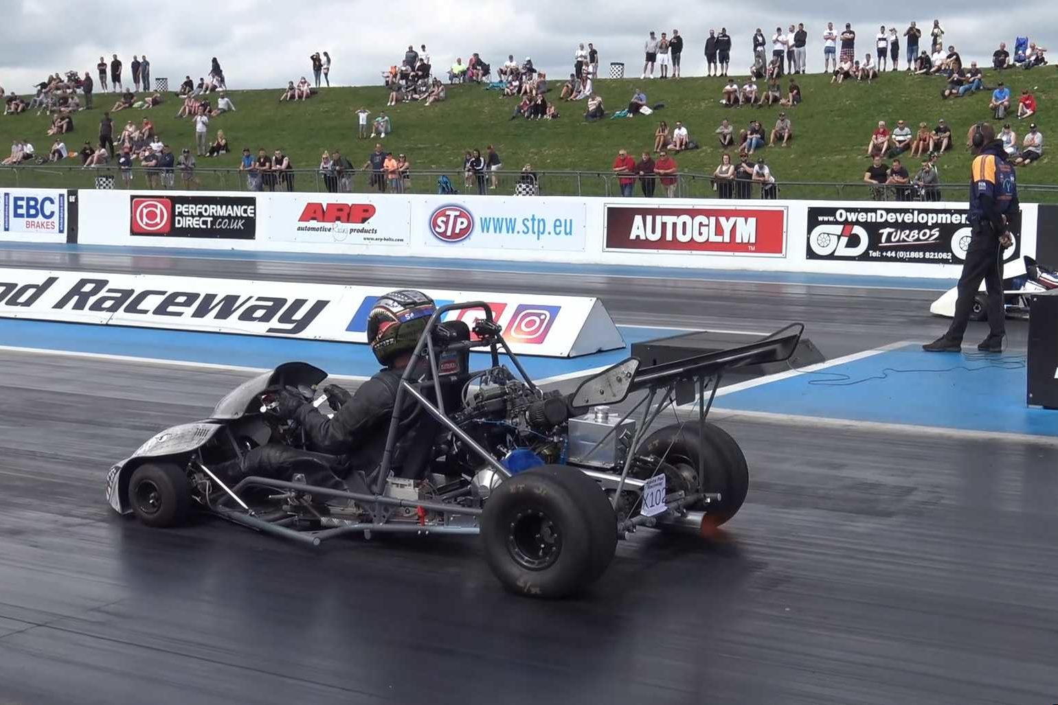 » 迷你V8突破200km/h